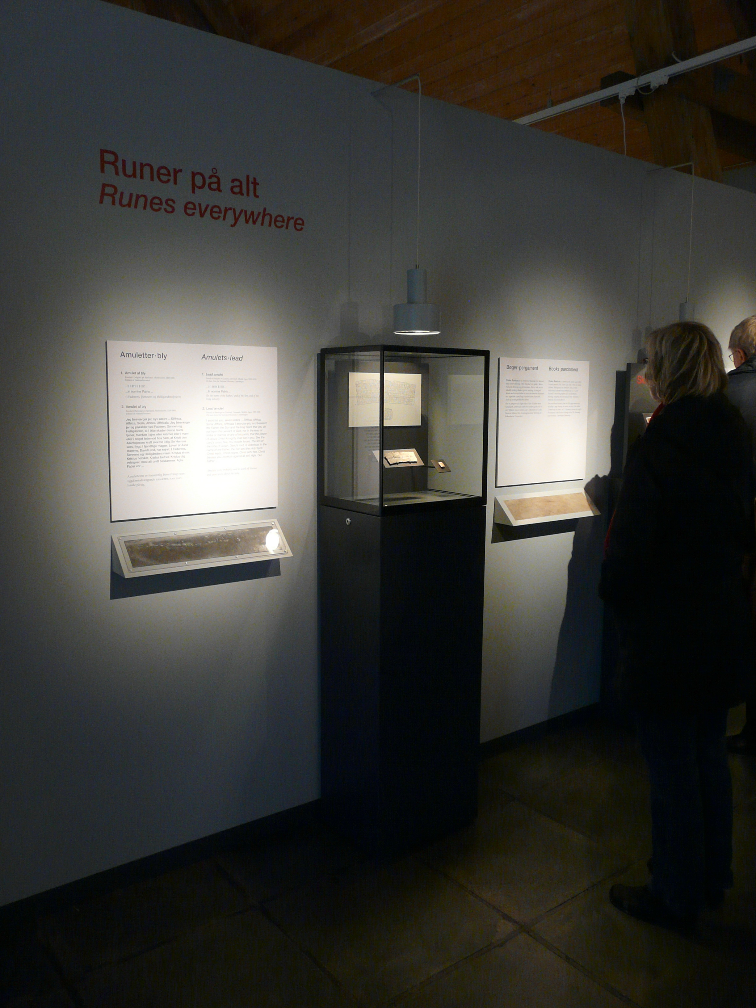 Runeudstillingen – System Standex