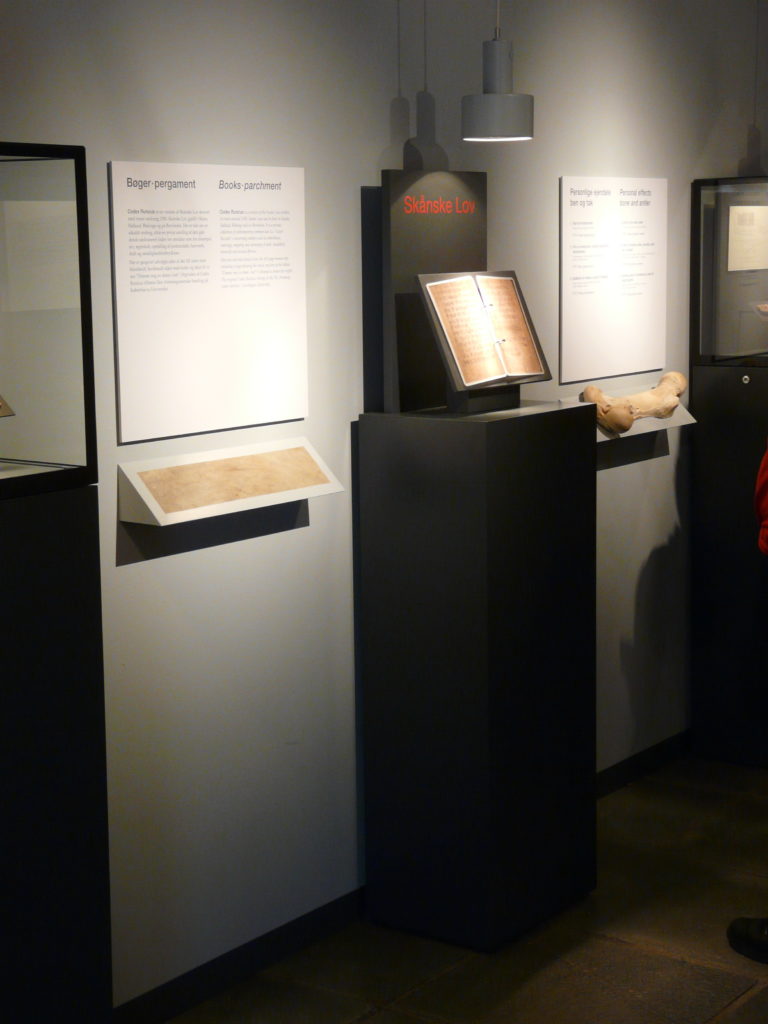 Vægmontrer – System Standex