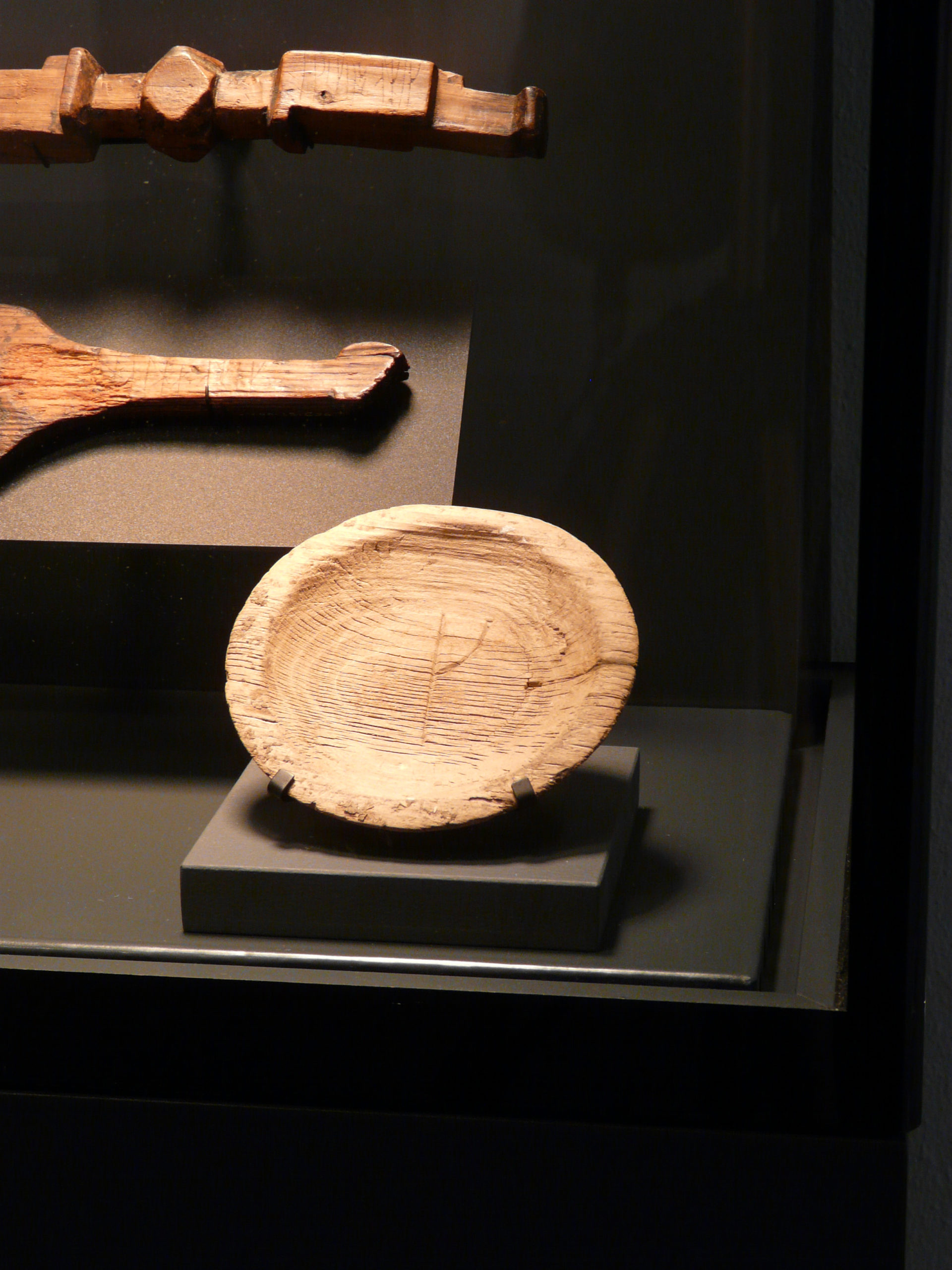 Runeudstillingen – System Standex